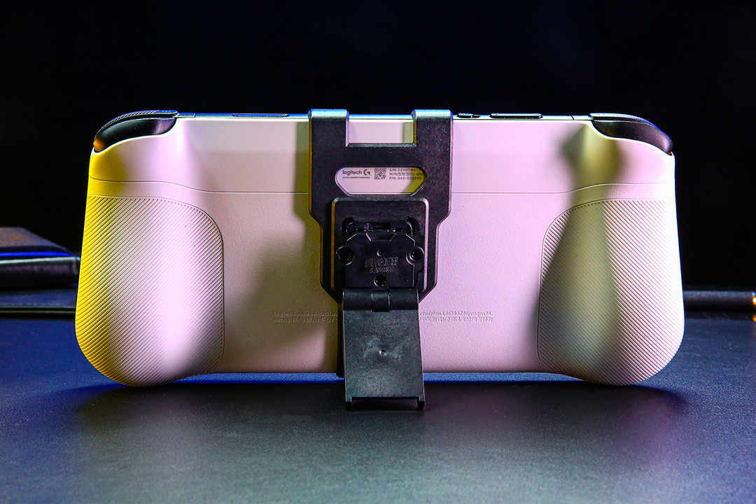 Logitech G Cloud - Bracket & Adjustable Kickstand Accessory – Breed ...